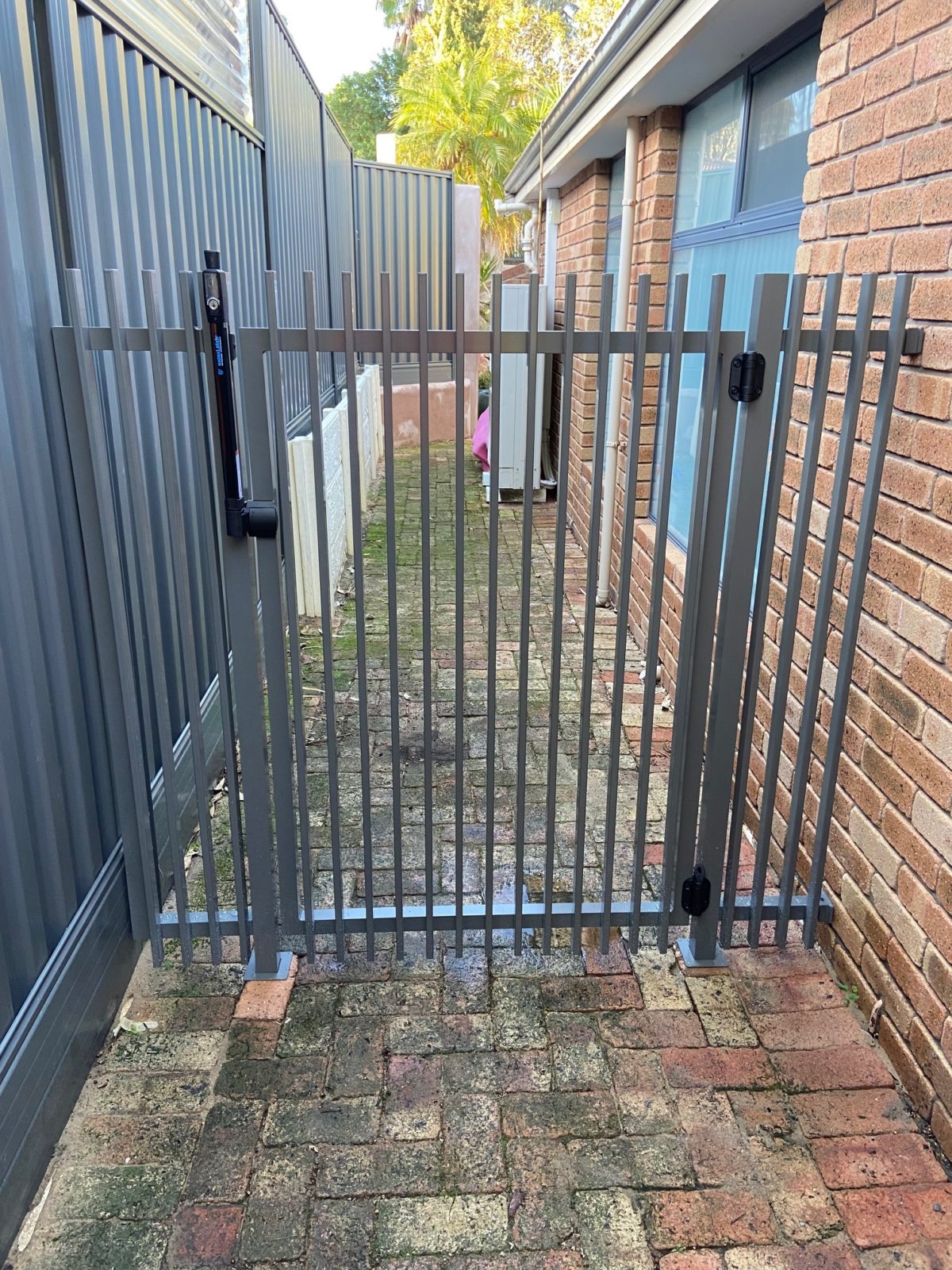 Picket Aluminium Fencing in Edgewater — Craftsman Fencing